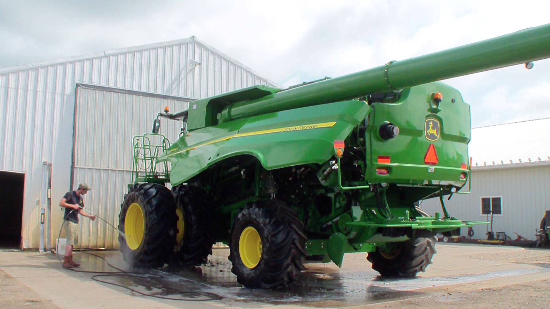 Agriculture - Hotsy Pressure Washers for Farm and Fleet